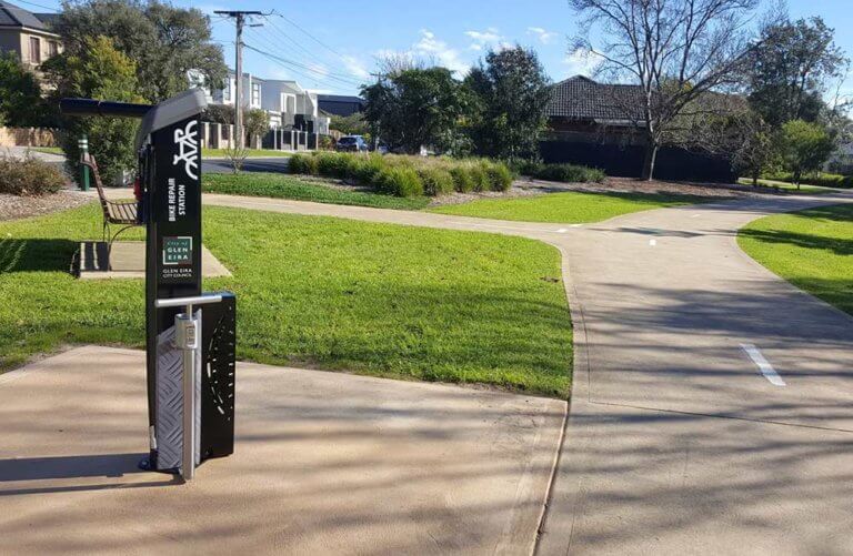 Deluxe Public Work Stand | CycleSafe